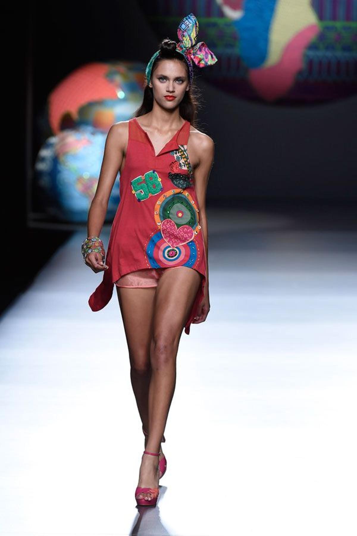 Desigual nos adentra en un viaje por la moda - Woman