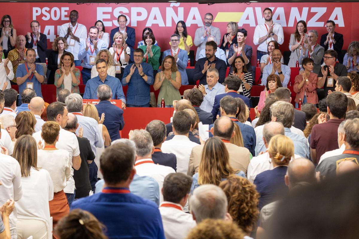 EN IMÁGENES | Reunión de Sánchez con sus barones en el Comité Federal ...