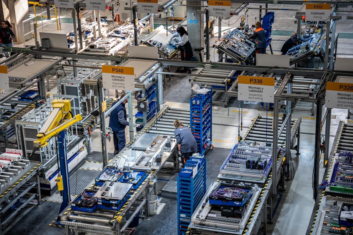 Valencia: Siemens Gamesa traspasa a ABB su fábrica de electrónica