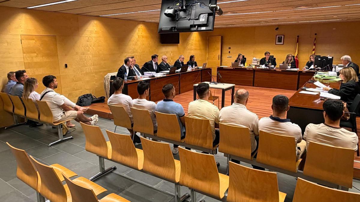 Comença el judici contra els acusats de fabricar narcollanxes a l'Empordà