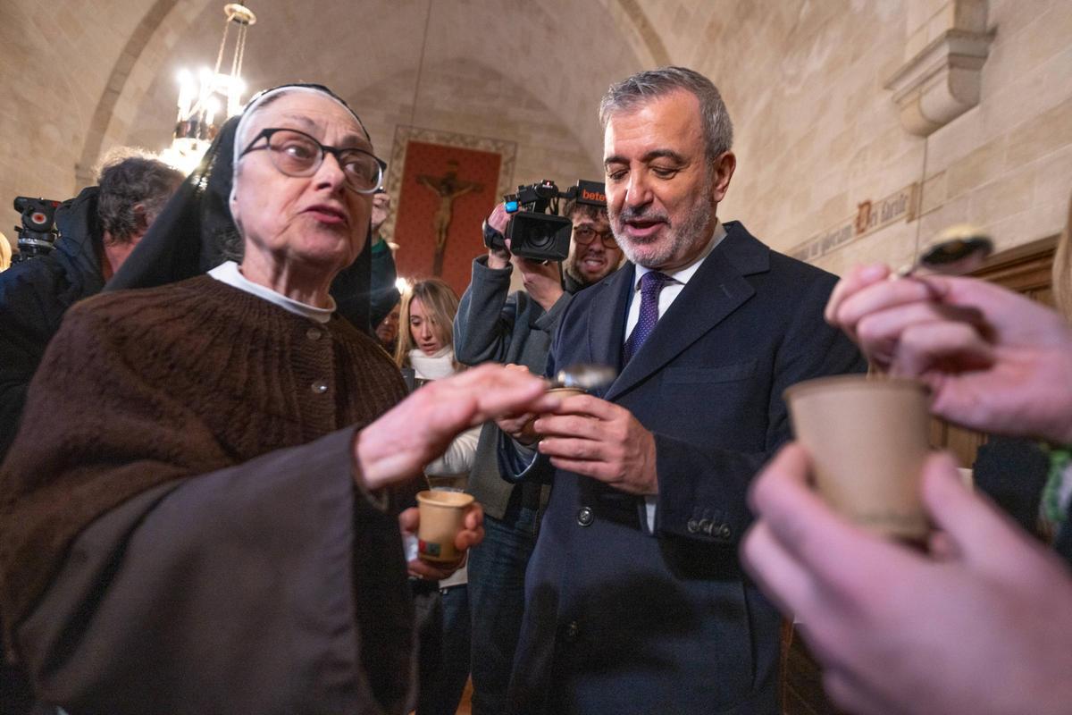 Las monjas clarisas se despiden del monasterio de Pedralbes de Barcelona