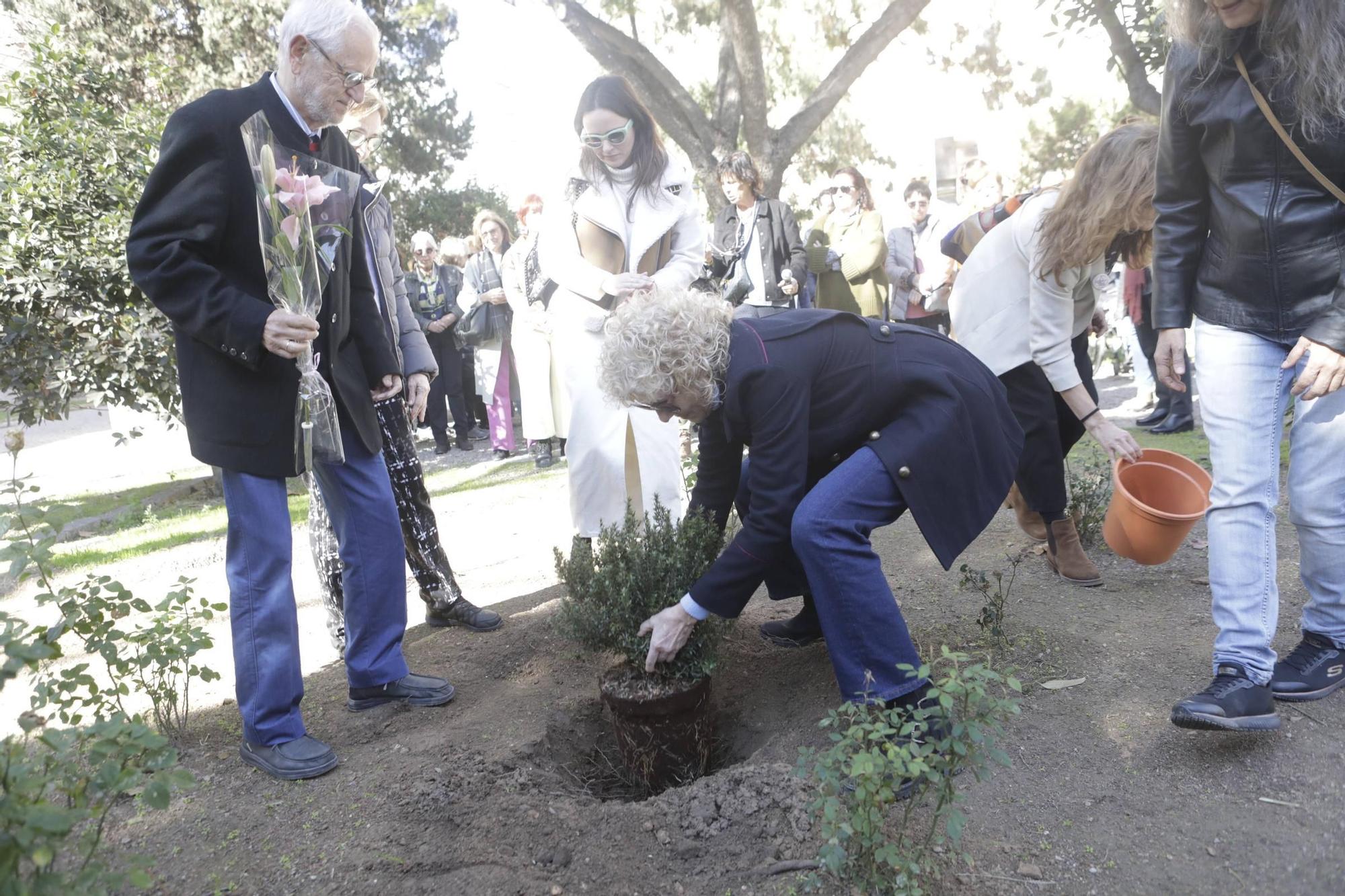 Emotivo homenaje en Palma a Antònia Matamalas: "Una feminista ...