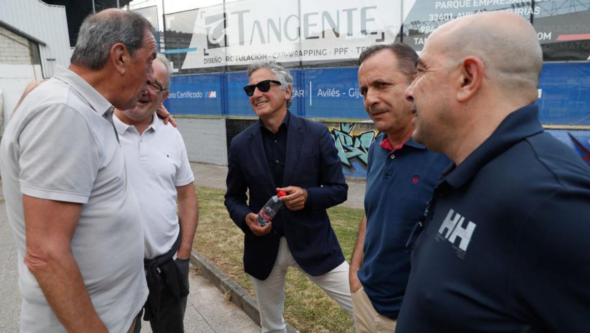 Despliegue del mejor Avilés: Ocho jugadores y el entrenador del equipo ...