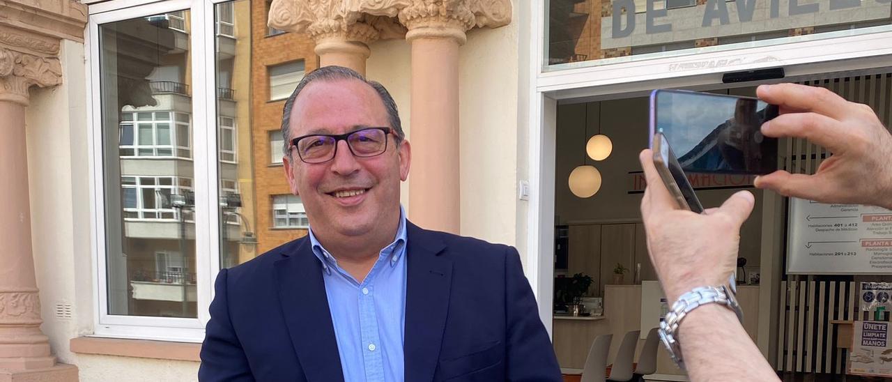 Molejón debuta como gestor del Hospital de Avilés, que amplía la ...