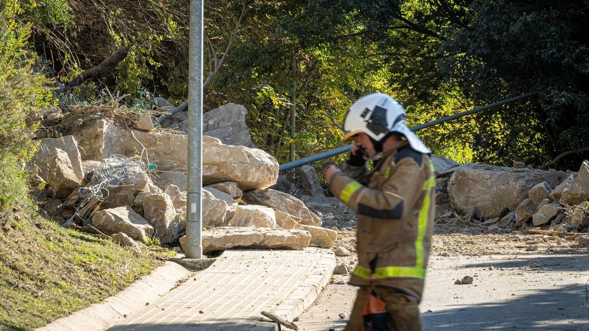 Desprendimiento de rocas en Manresa | VIDEO