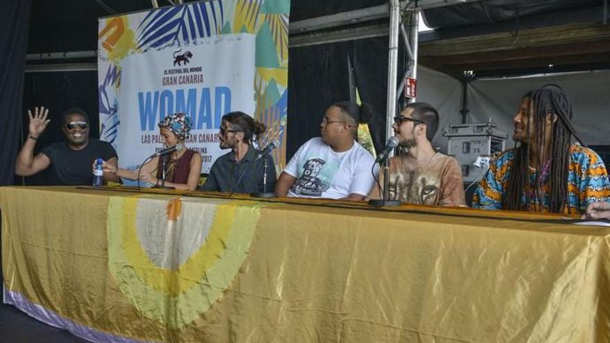 El Womad revive sus noches históricas en el parque Santa Catalina