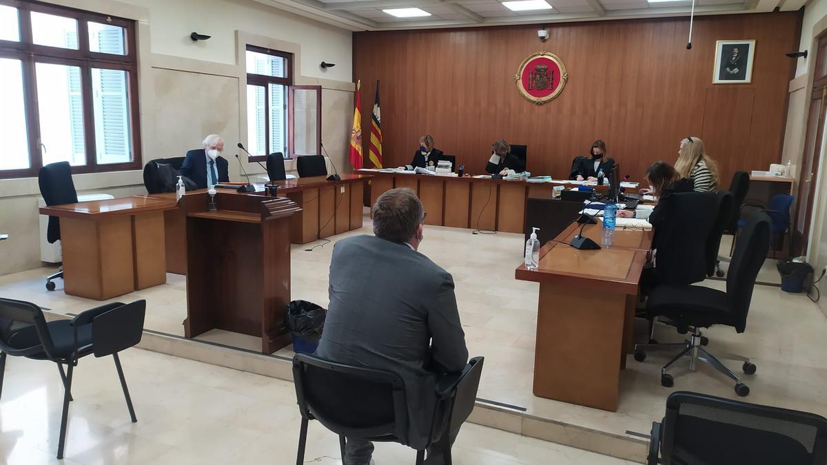 El polémico empresario Pierre Dadak denuncia a su expareja por okupar ...