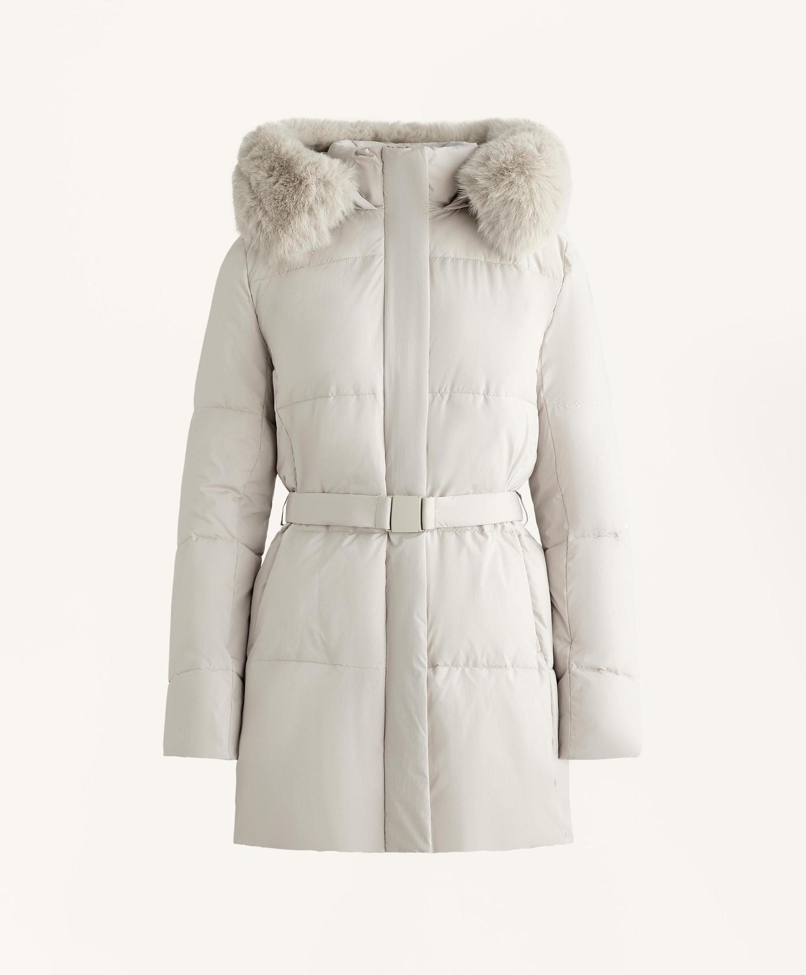 PLUMÍFERO OYSHO COLOR BLANCO PANTONE 2026 | Encuentro en Oysho el ...