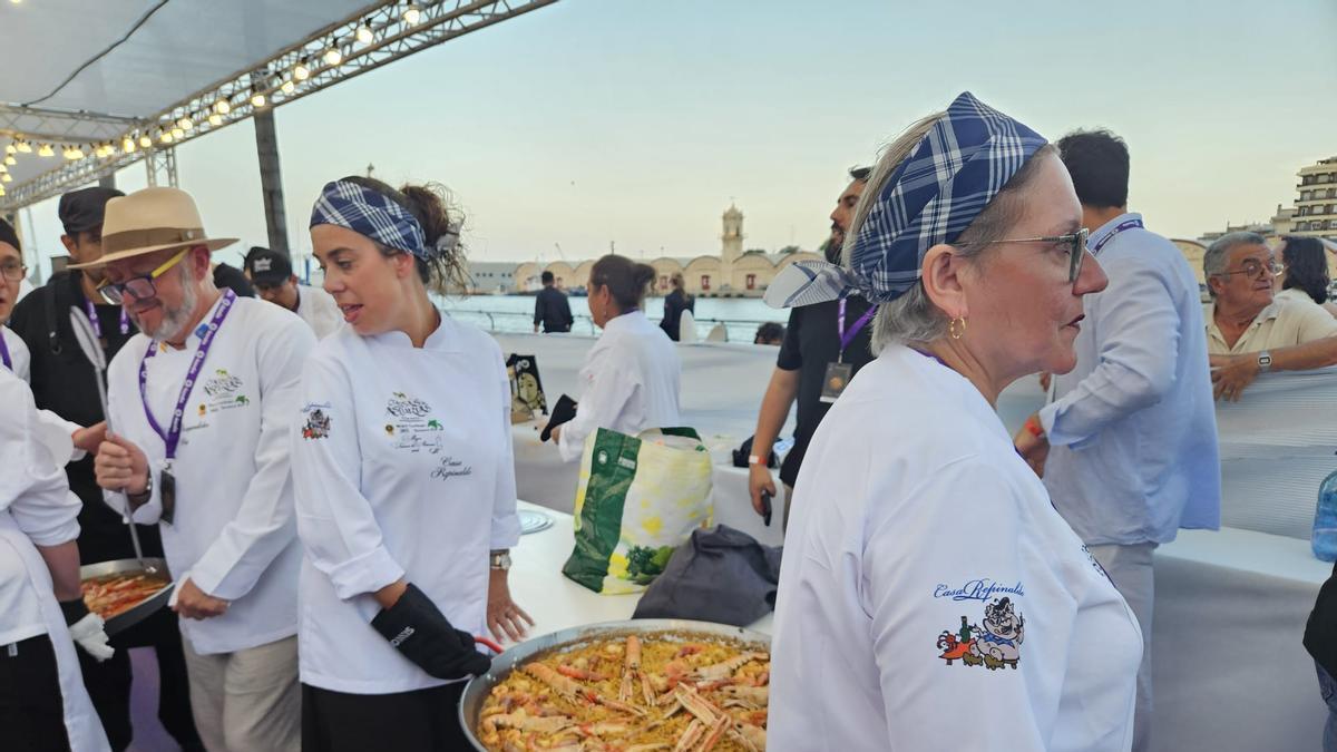 La mejor fideuà del mundo se cocina en Asturias