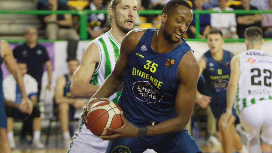 El COB se crece y remonta ante el Betis - Faro de Vigo