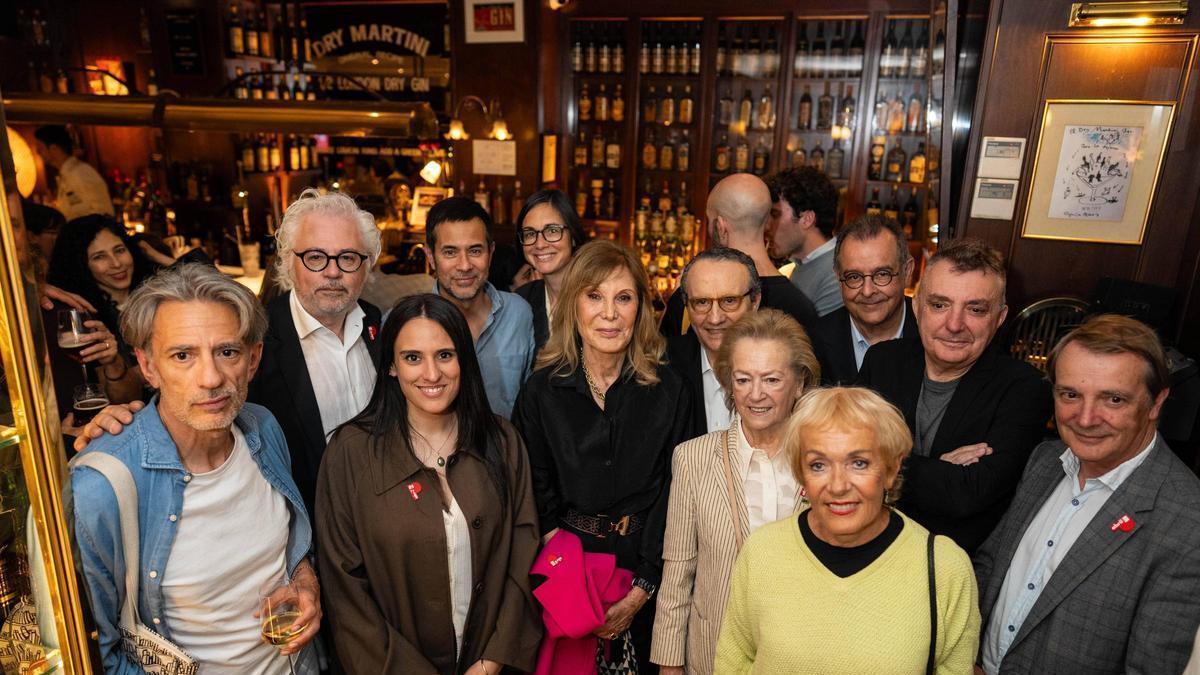 La fiesta de 'abril' en Sant Jordi: el mejor cóctel literario