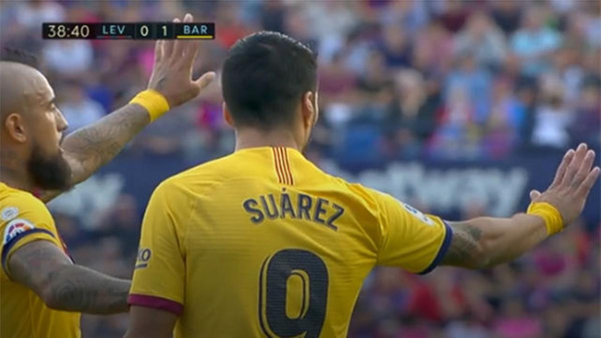 The details of Luis Suarez's injury