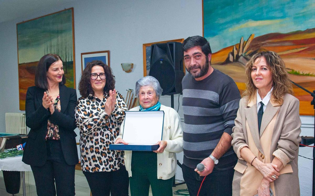 Día de la Mujer en Calasparra: María Luisa Benítez Granados y Josefa ...