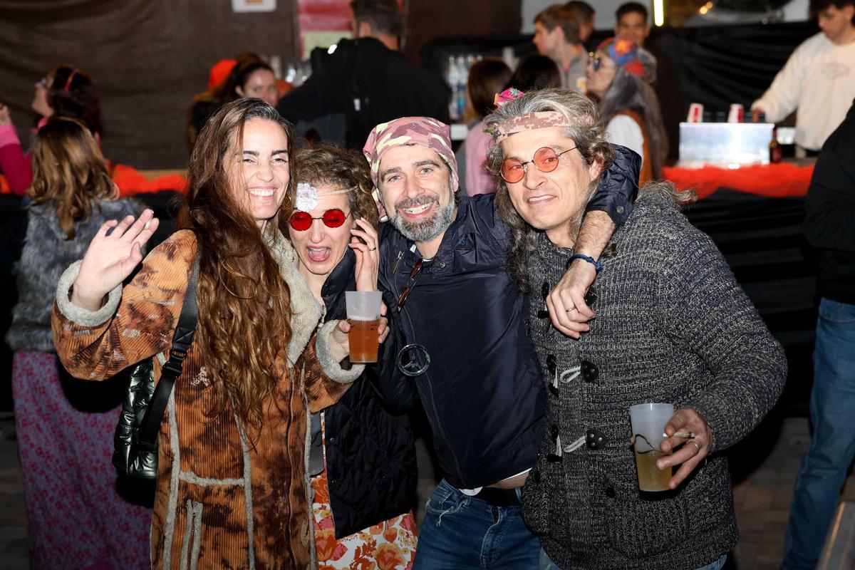 FOTOS FLOWER POWER | La Flower Power pone a bailar a Sant Josep ...