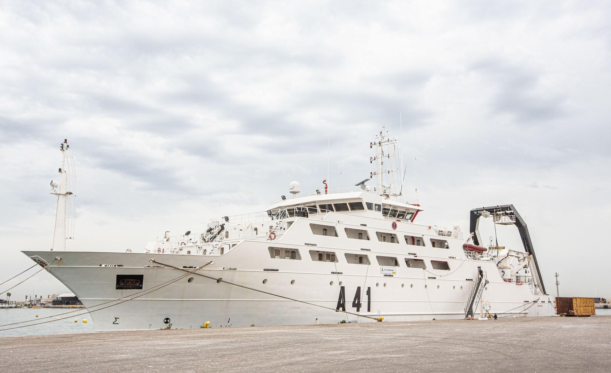 Atraca en Alicante el Buque Escuela de Cooperación Pesquera "Intermares"