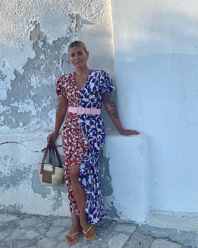 Los looks de Janka Polliani para combinar las chanclas de piscina con ...