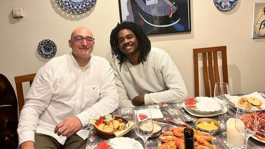 El Base Oviedo pasa la Navidad con Caco - La Nueva España