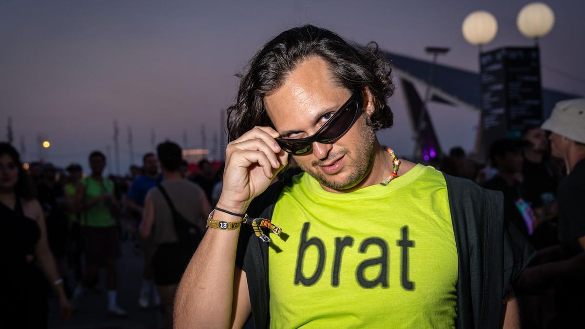 Marea verde 'brat' en la primera jornada del Primavera Sound: "Venimos desde Miami para ver a ...