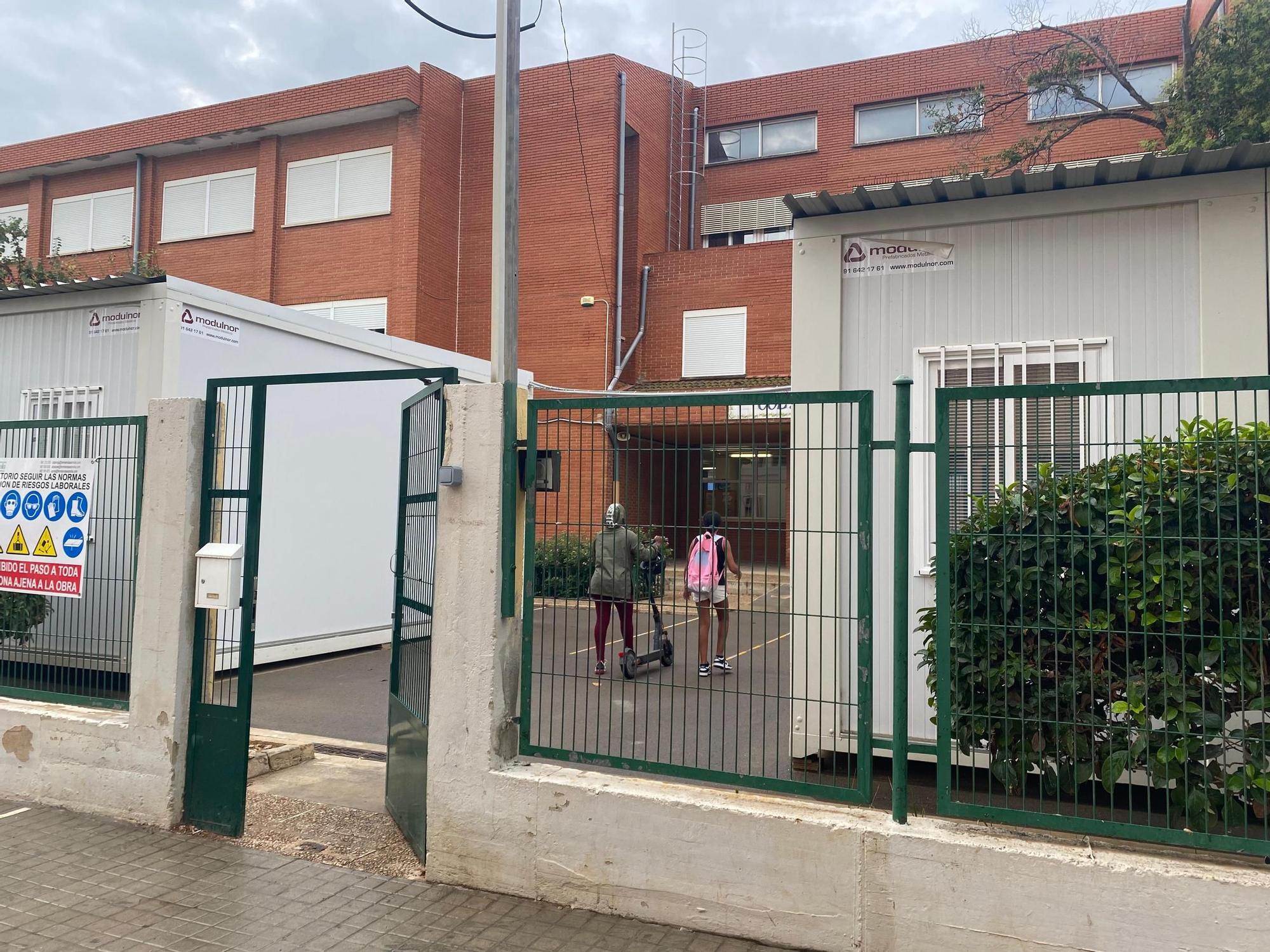 La vuelta al cole en el CEIP La Fila de Alfafar, en imágenes