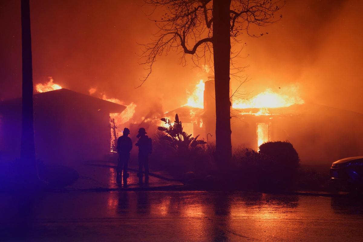 Los Ángeles declara el estado de emergencia por incendios sin control | FOTOS