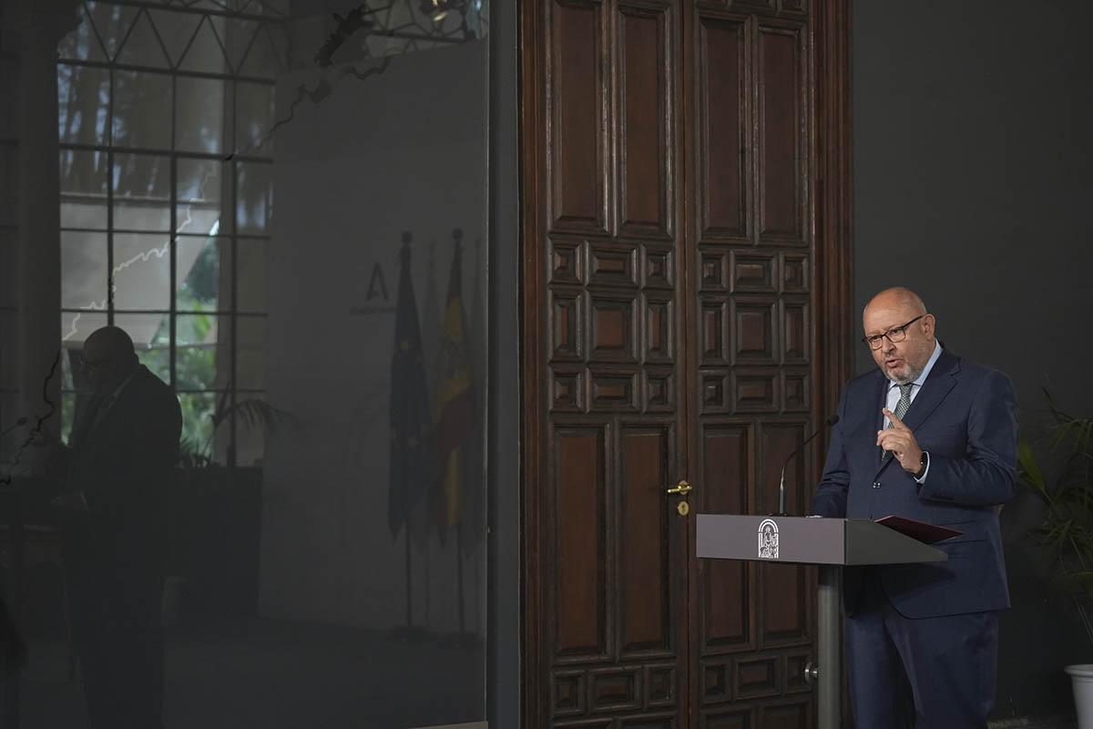La toma de posesión de Manuel Torrablo como rector de la UCO, en ...