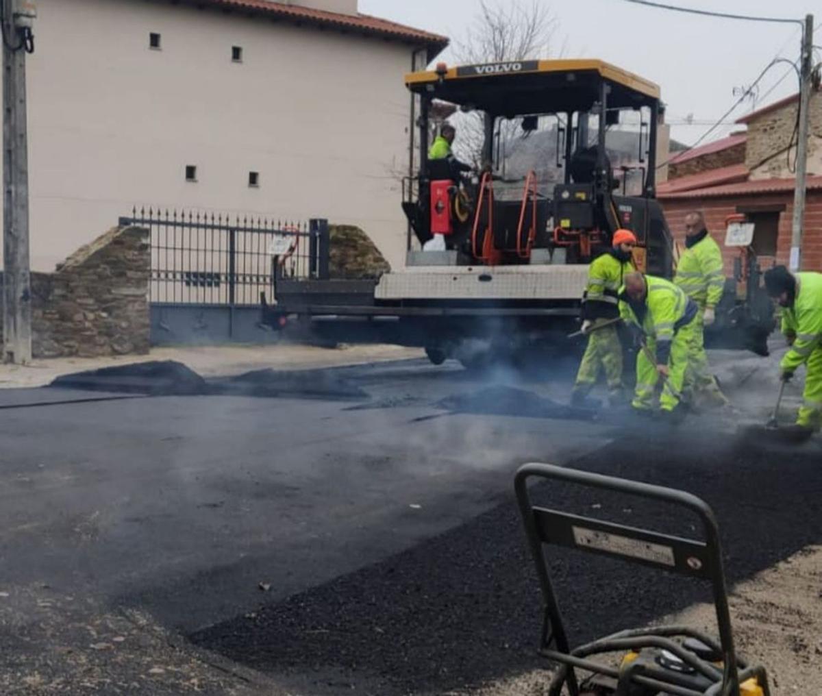 La carretera Zamora-Mahíde renueva el asfaltado en la travesía de ...