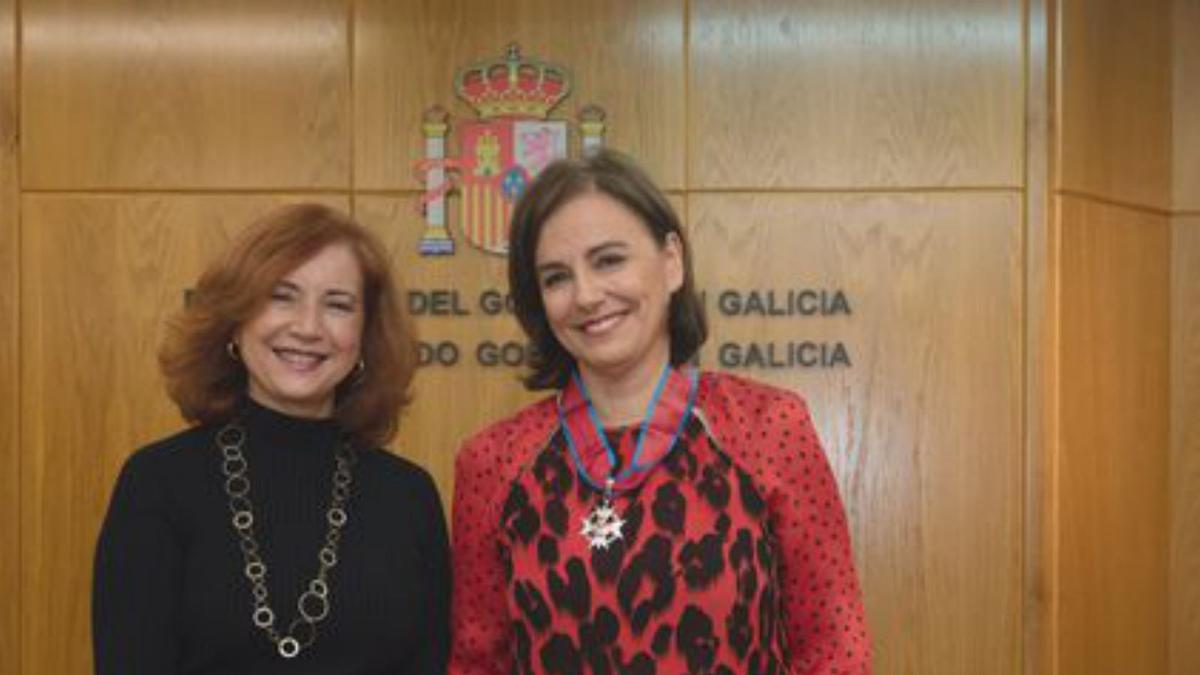 La notaria Isabel Louro García recibe la Cruz de San Raimundo de ...