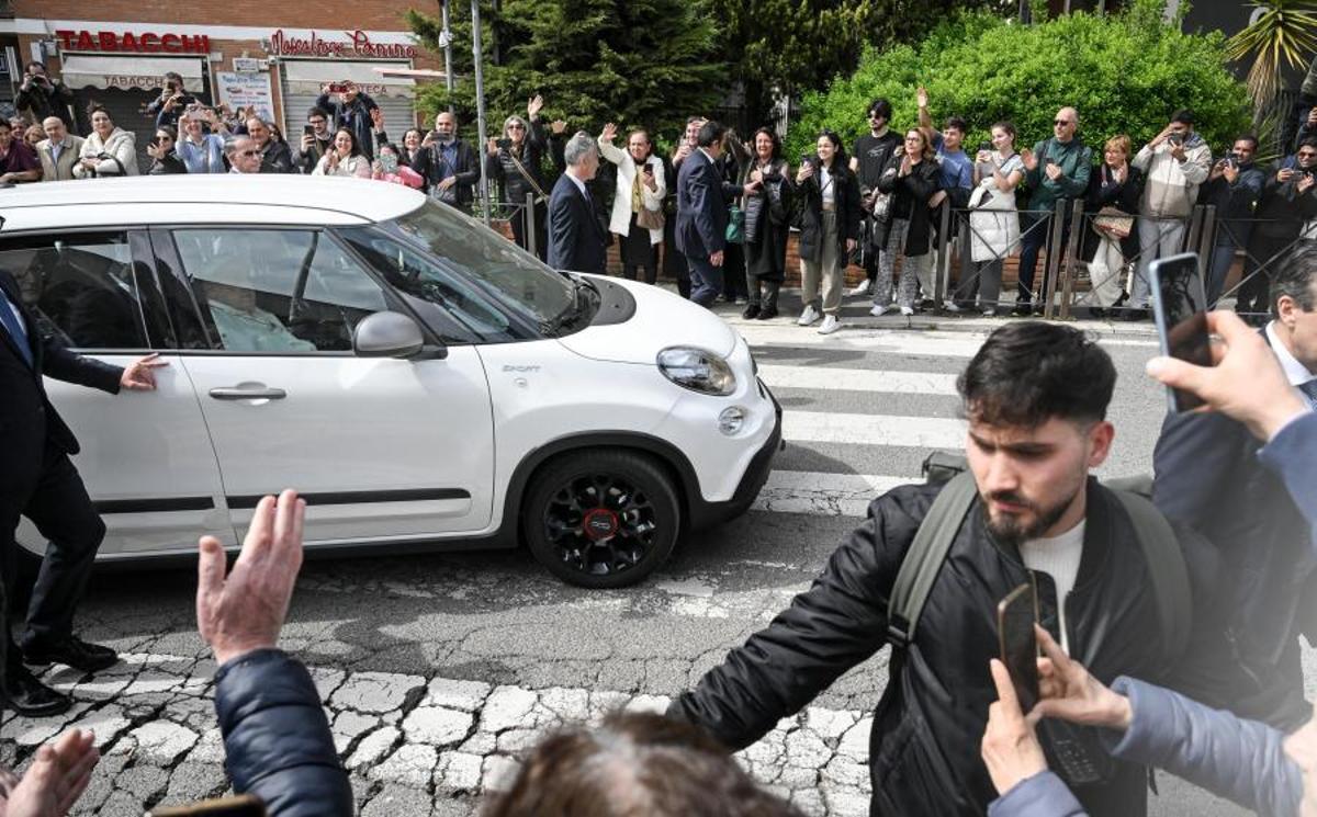 FOTOS | Así ha sido la primera reaparición del Papa tras 37 días ...