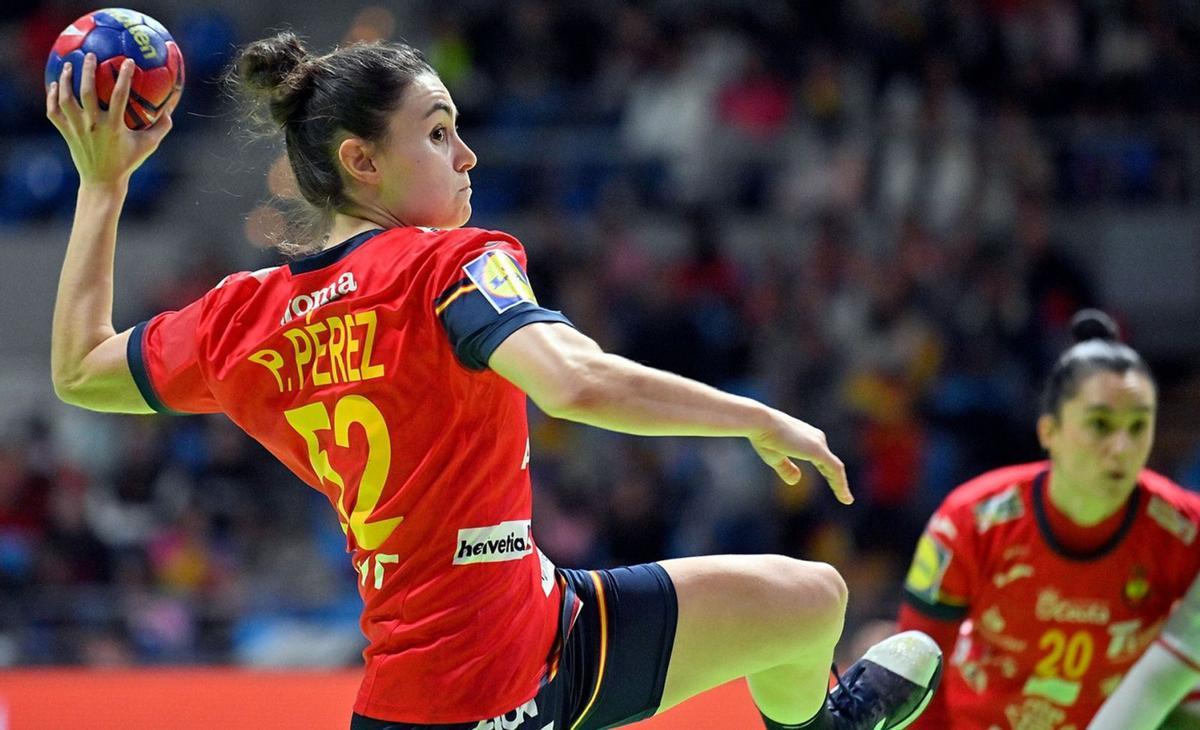 Paulina Buforn, jugadora de Ibiza de la selección española de balonmano: «Estamos en el Mundial ...