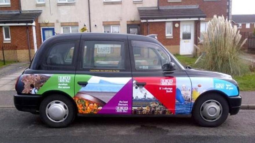 Benidorm lanza una nueva promoción en los taxis de Reino Unido