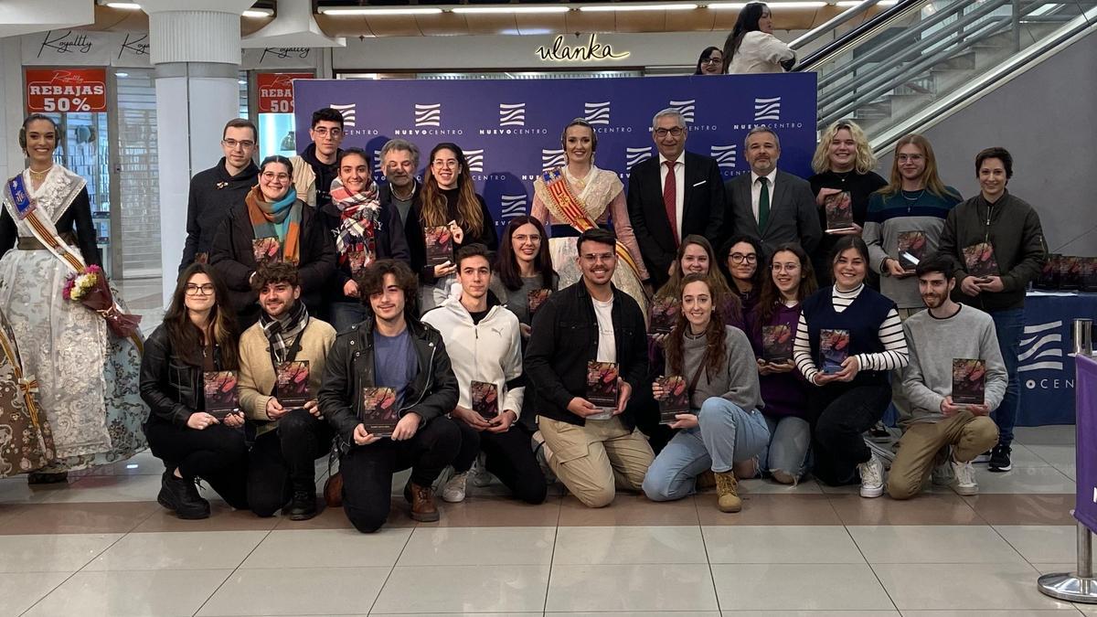La Fallera Mayor de València, Laura Mengó Hernández, inaugura la ...