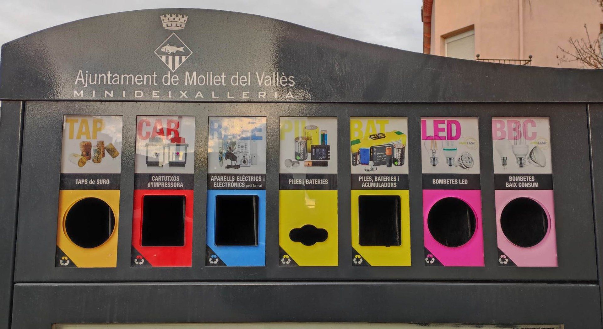 Mollet recicló 2.890 kilos de residuos en sus 'mini puntos limpios ...