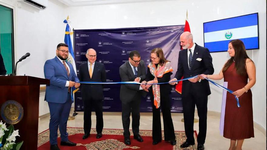 El embajador sevillano Ignacio de Cossío participó en el acto de ...