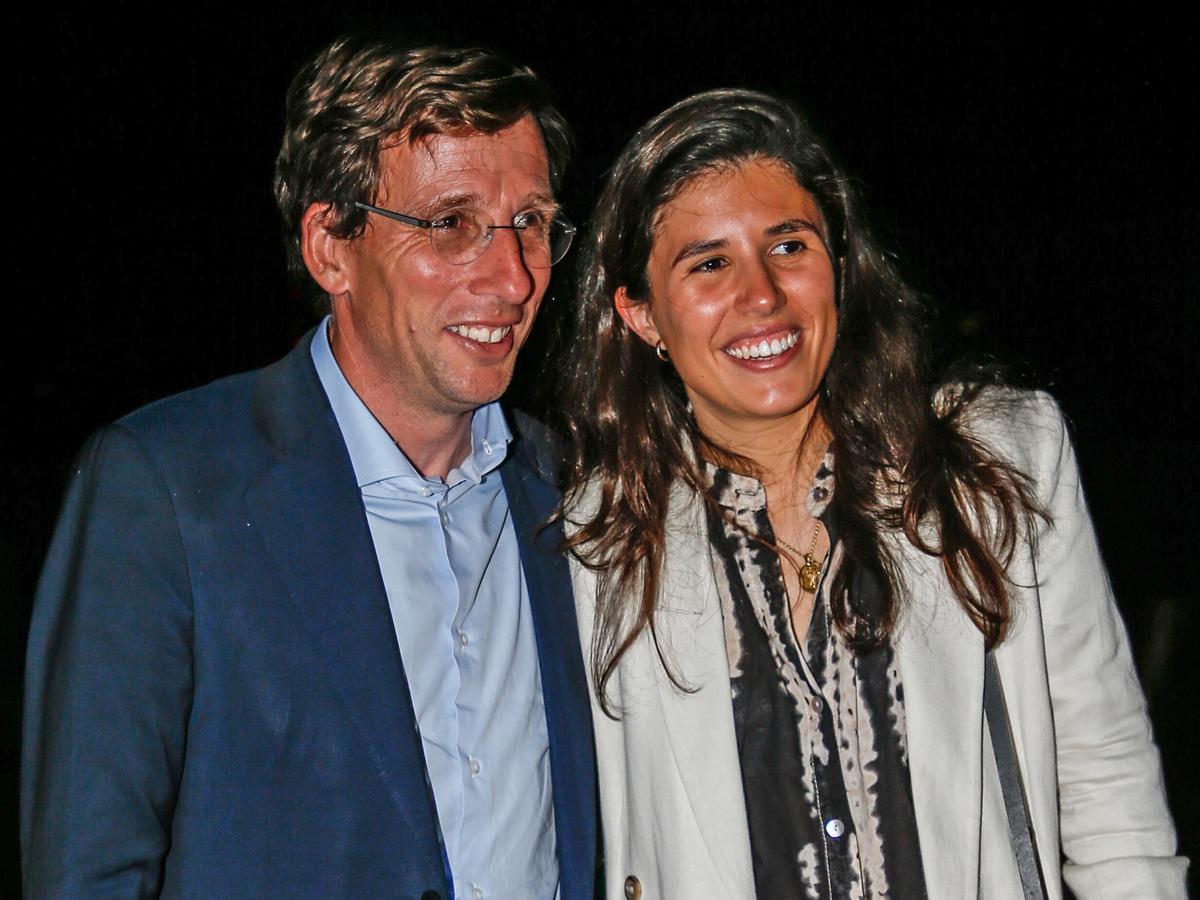 Despedida de soltera de Teresa Urquijo antes de su boda con José Luis ...