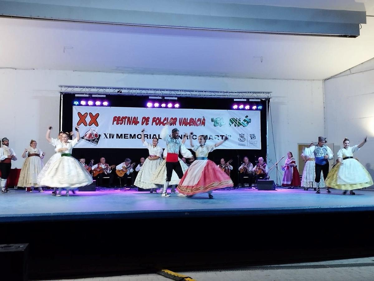 La Entidad Cultural Valenciana "El Piló" de Burjassot entrega sus XXXVI ...