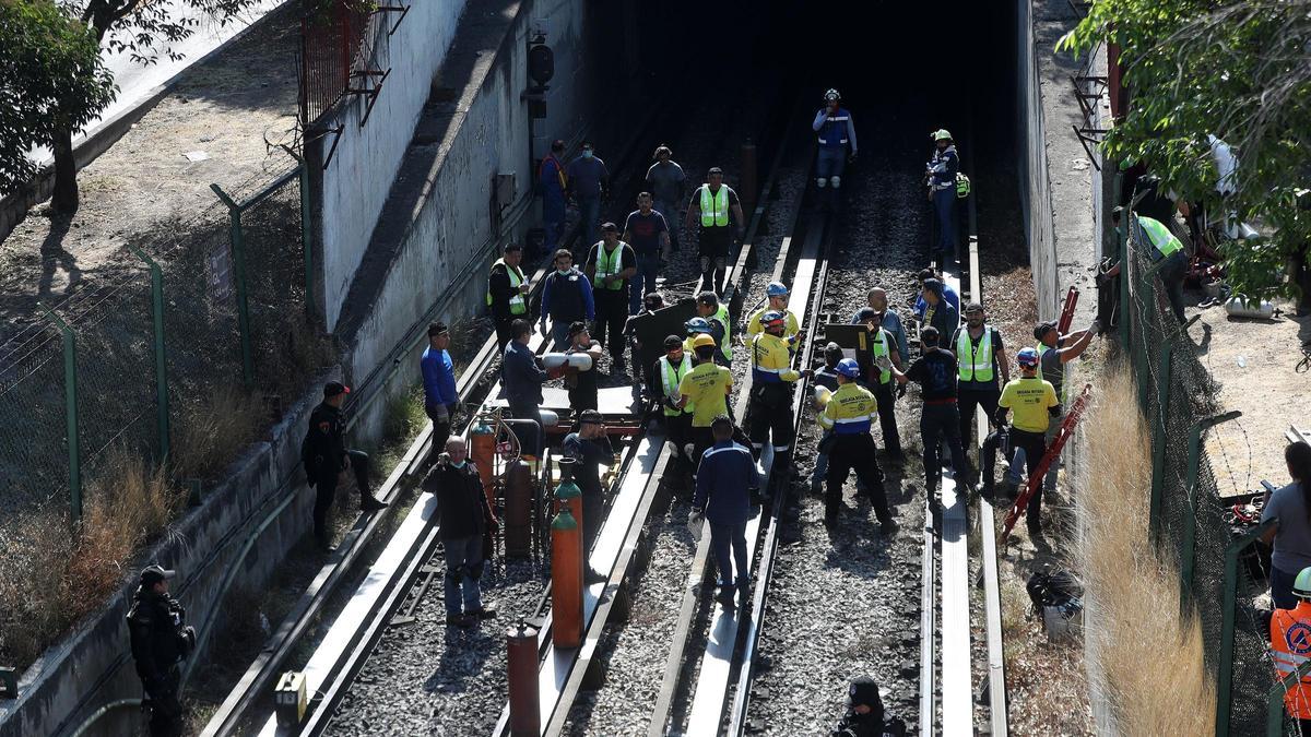 Un muerto y 50 heridos tras un choque en el metro de Ciudad de México