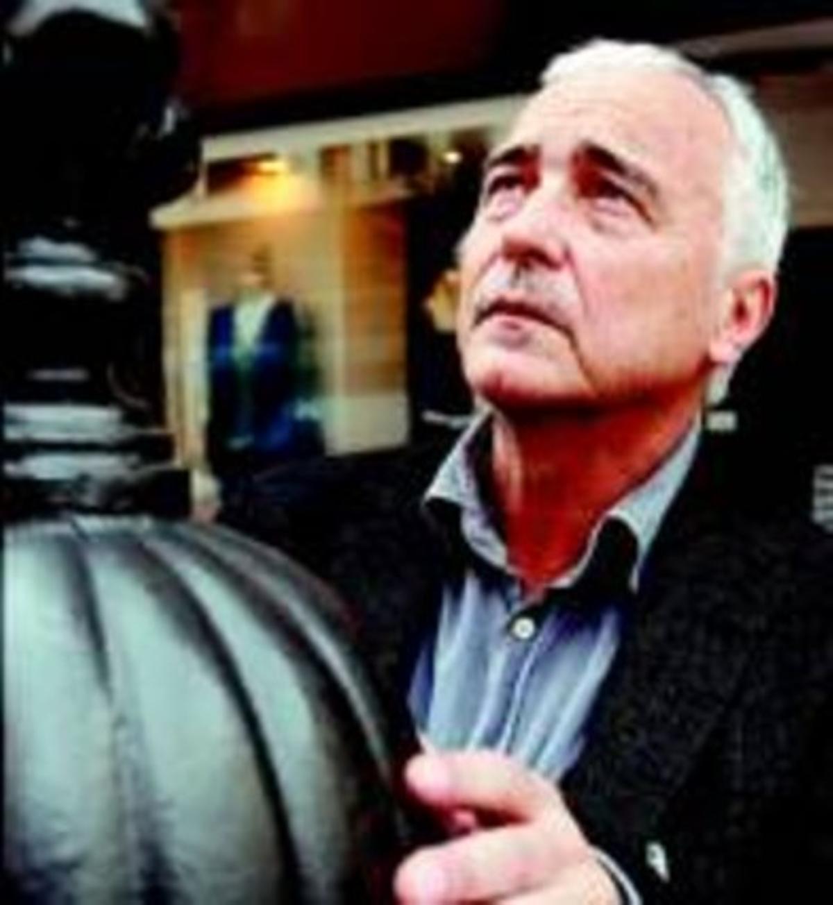 Jesús Garay: "Barcelona vivió sometida al terror aéreo" - El Periódico