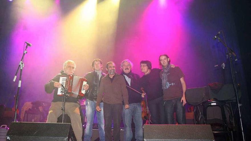 Milladoiro, Eme 2 y Chenoa, principales atracciones en la programación ...