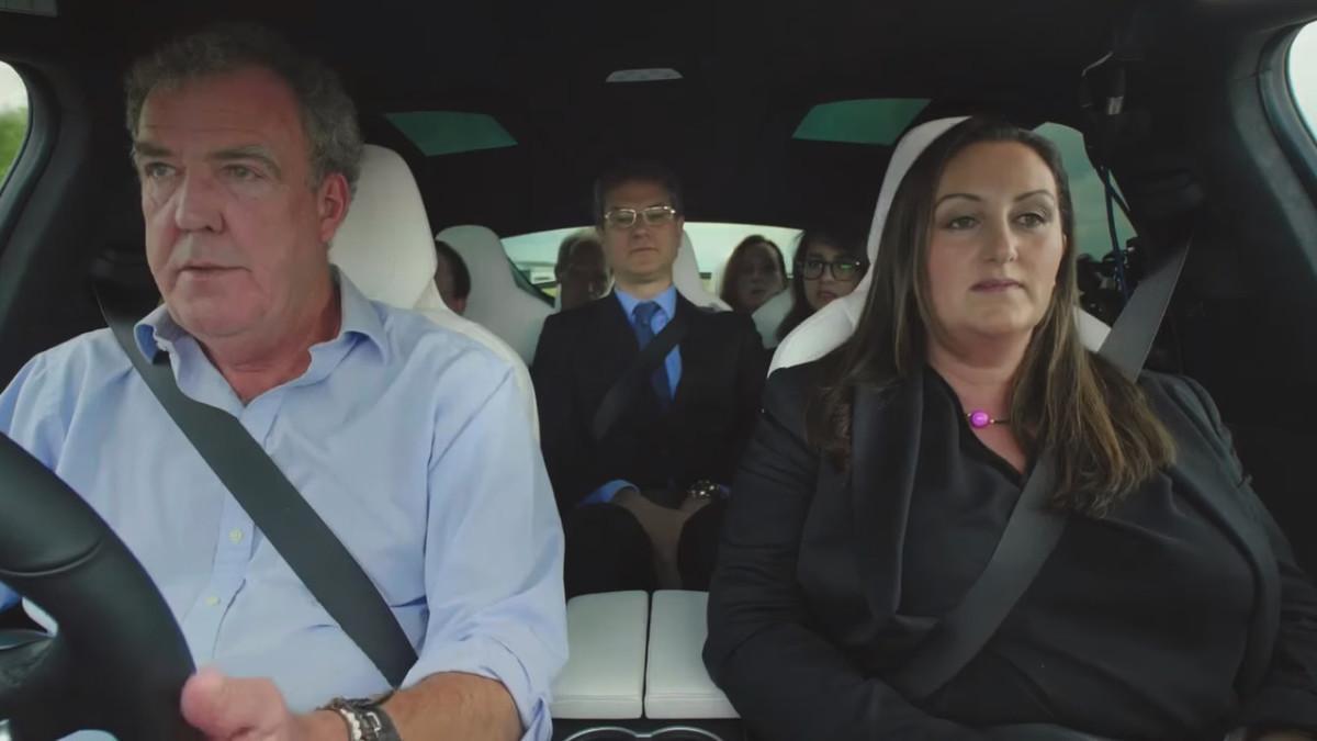Jeremy Clarkson prueba un Tesla Model X con seis abogados