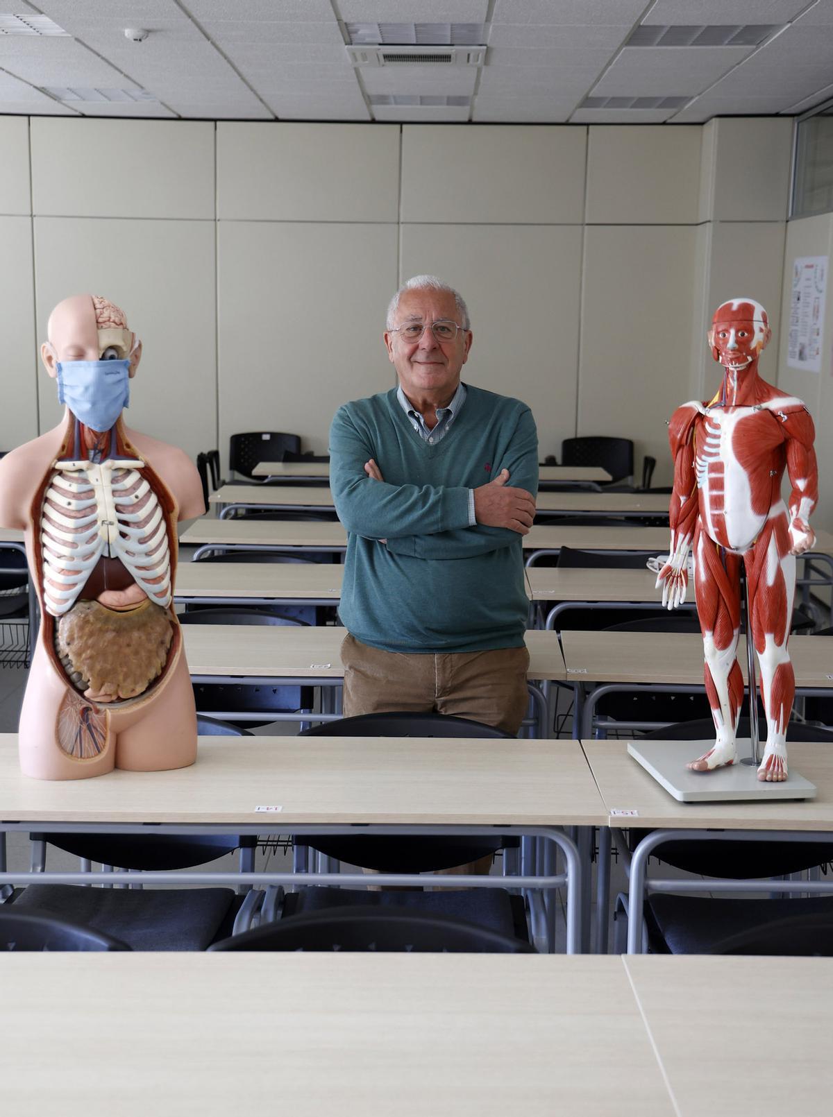 Más de 1.700 médicos trabajan en Galicia con más de 70 años en la ...