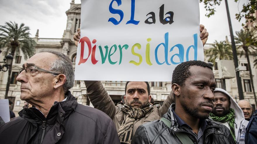 De disparar un menor marroquí a humiliar un sensesostre: les condemnes per odi a BCN del 2021