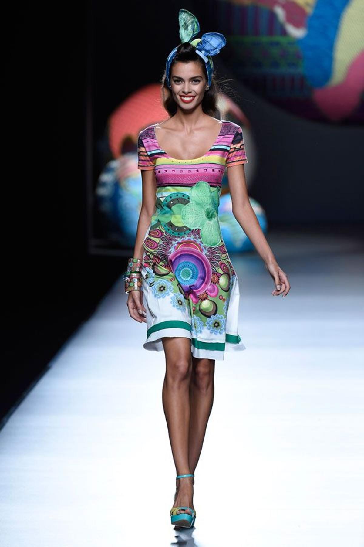 Desigual nos adentra en un viaje por la moda - Woman