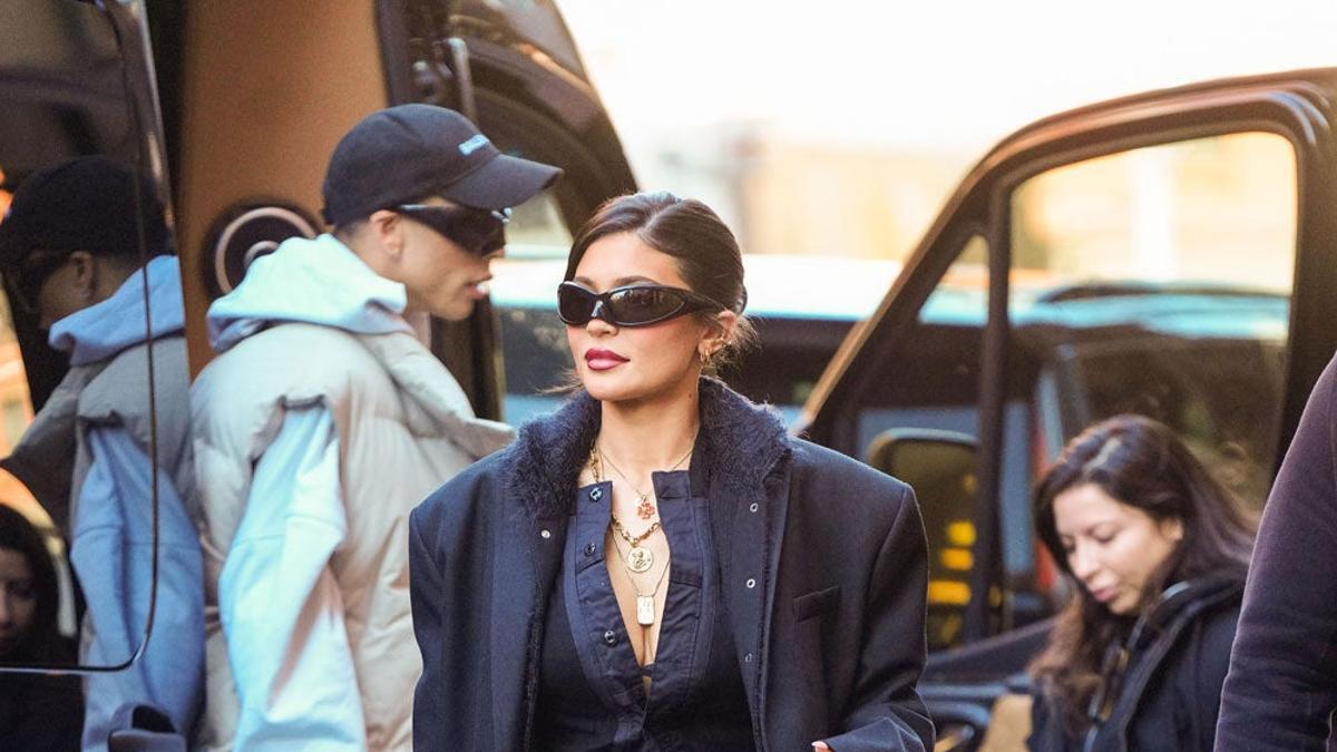 Kylie Jenner pasa del look dosmilero al desnudo en tres sencillos pasos ... Kylie Jenner pasa del look dosmilero al desnudo en tres sencillos pasos ...
