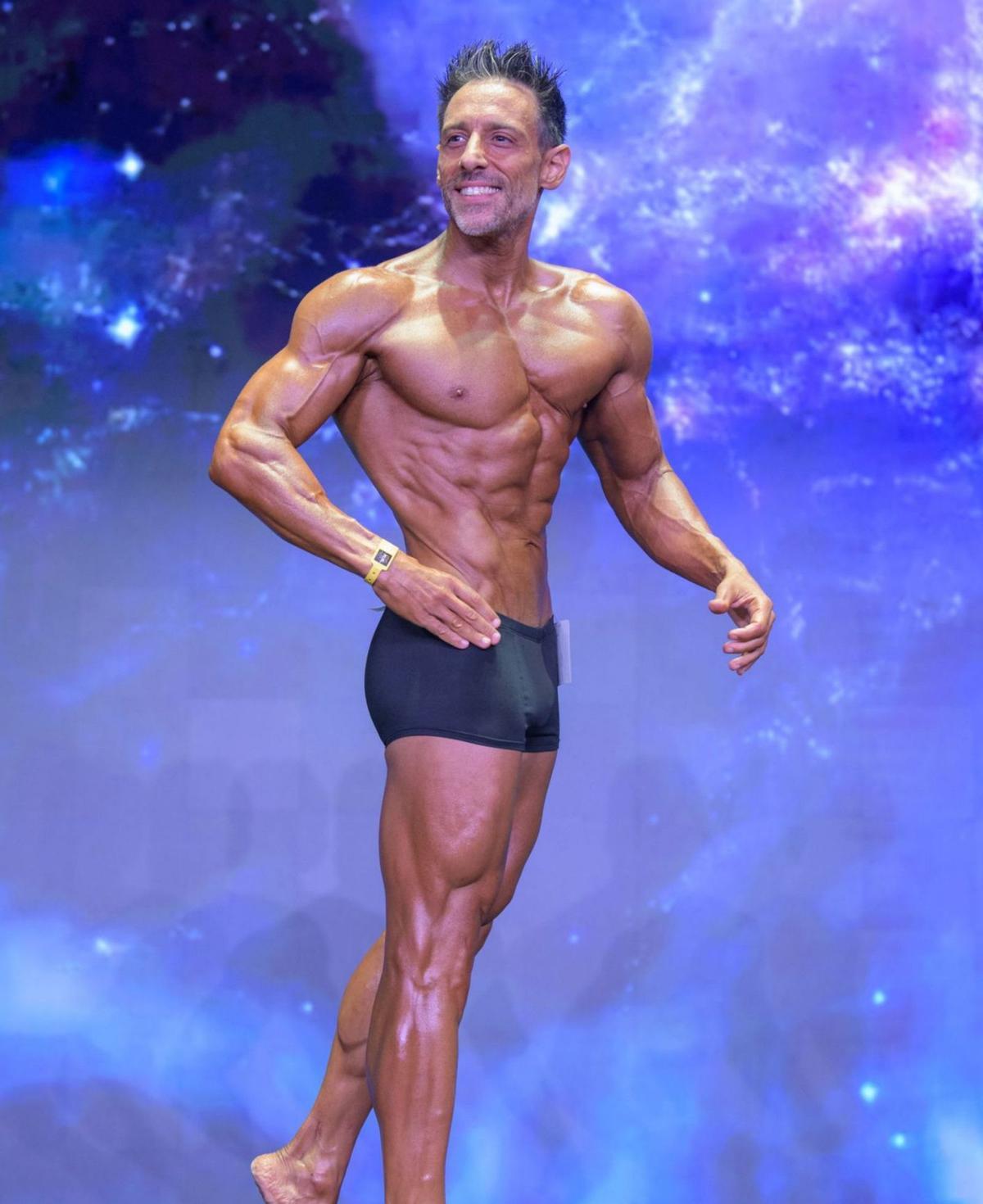 Néstor Sánchez, el cuerpo que supera a los más jóvenes y se ha hecho ...