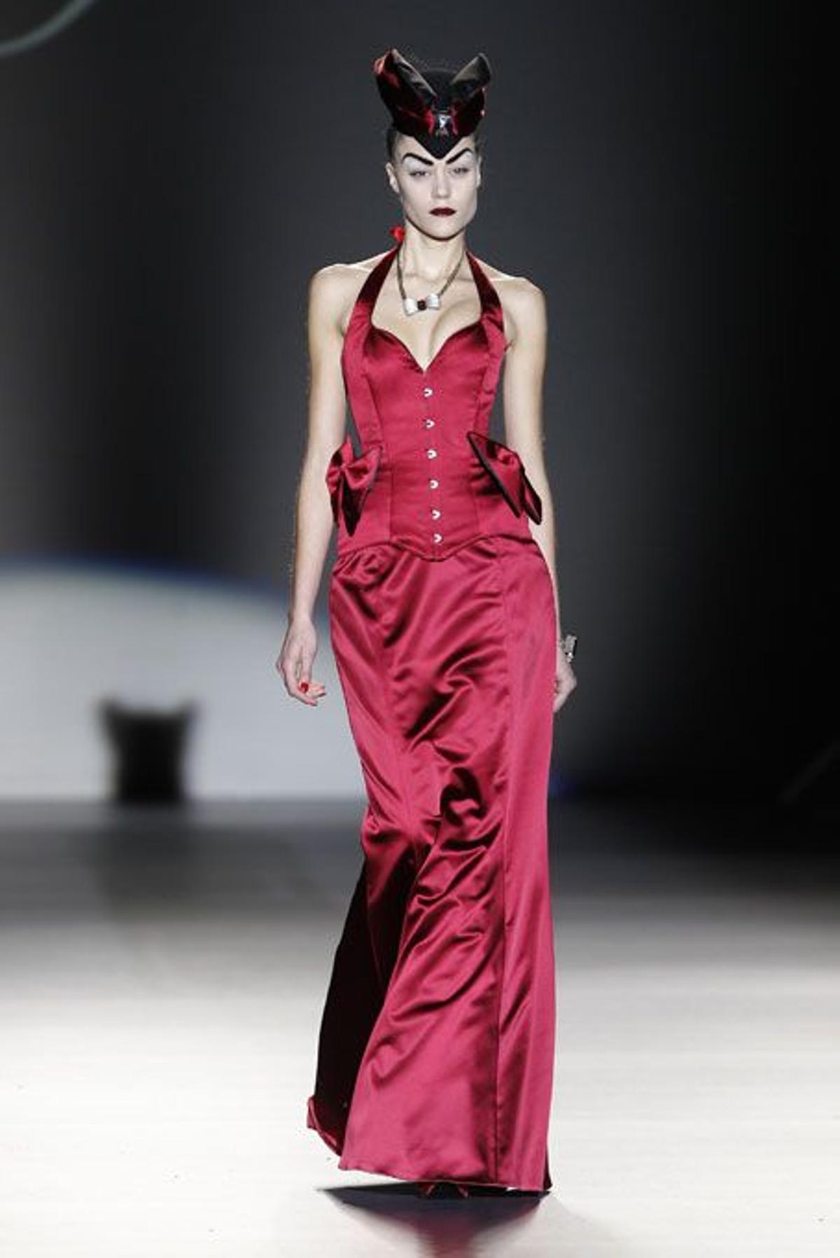 Maya Hansen, más que corsés - Woman