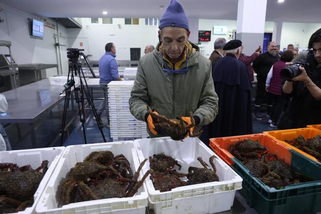 Rape, lirio o almeja: los tesoros gallegos de las lonjas frente al ...