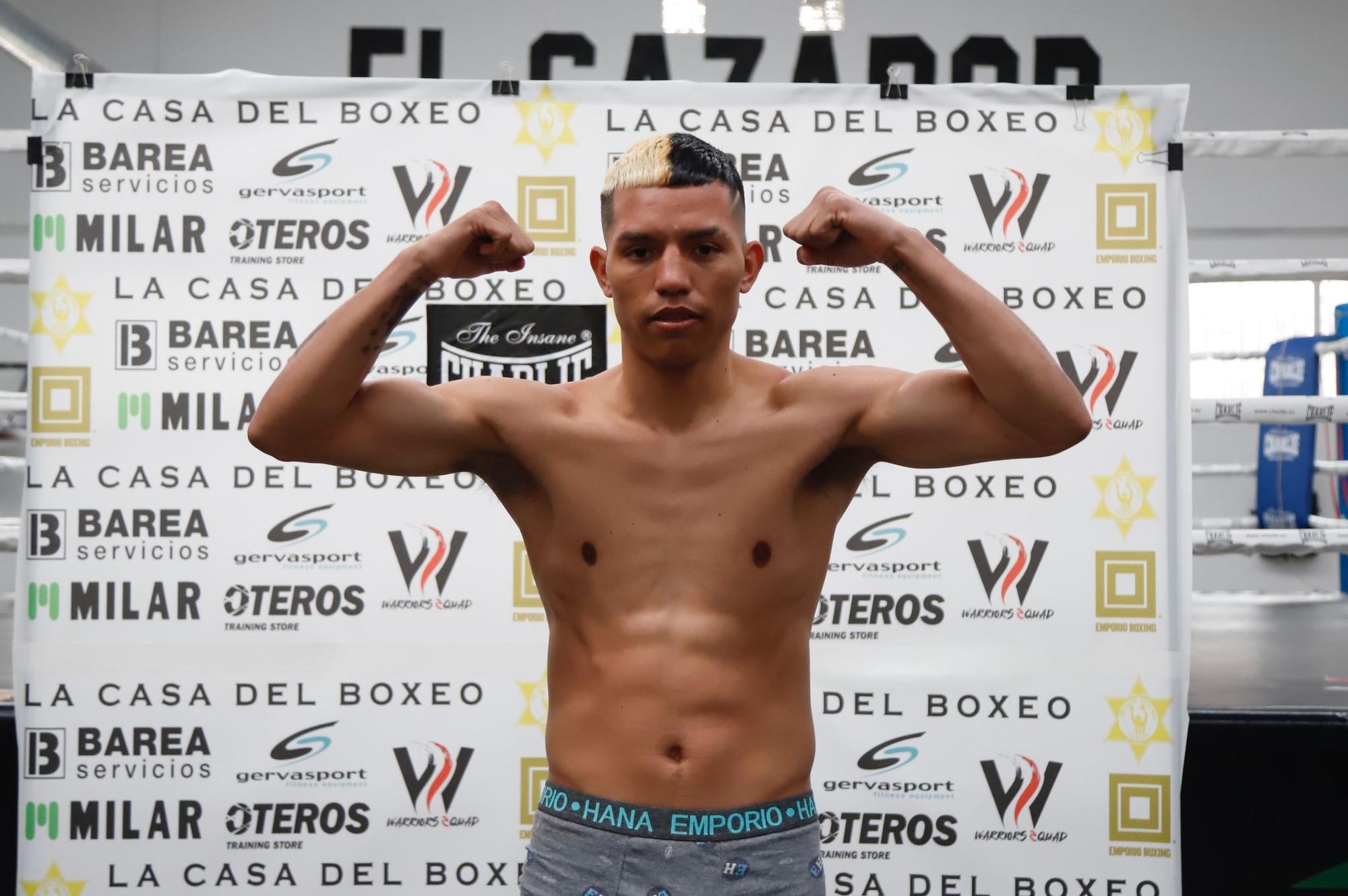 Las imágenes del pesaje de El Cazador Jr y Ronny Landaeta - Diario Córdoba