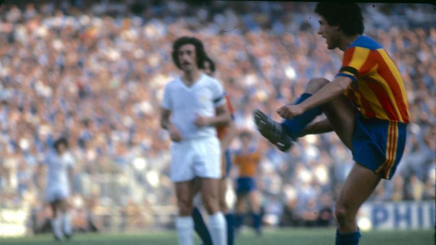 “La 'senyera' es aceptada en las matinales vallecanas”