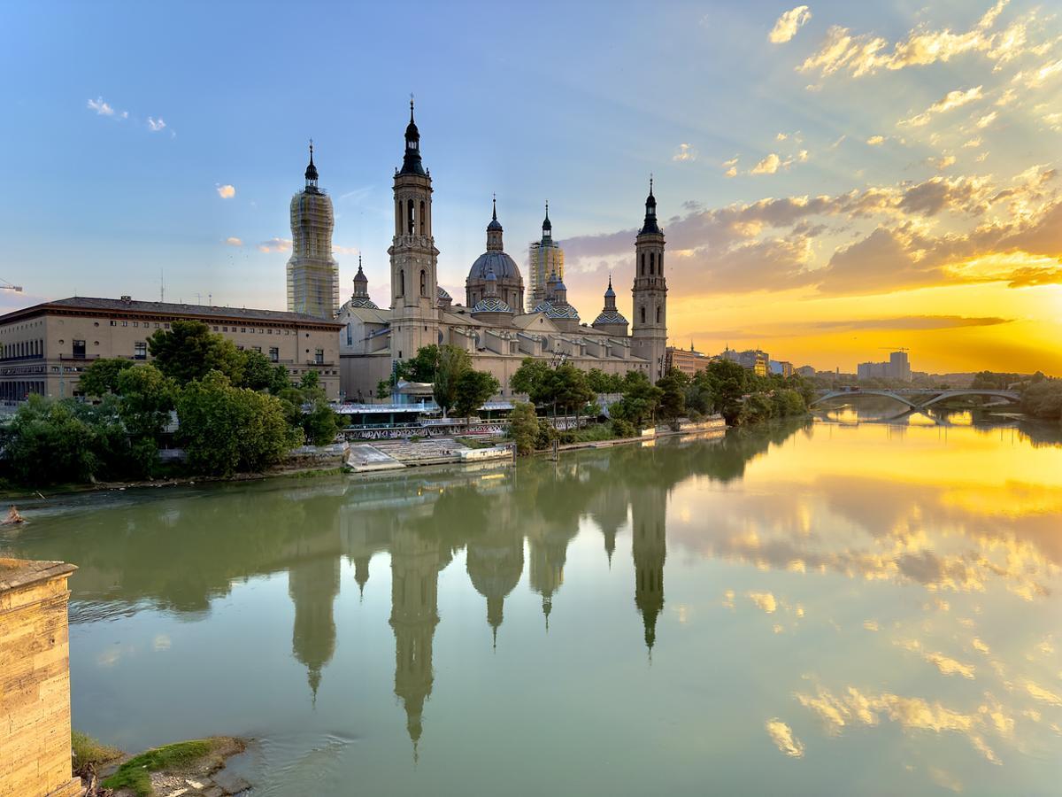 El palacio más bonito de España fue construido como prueba de amor: de ...