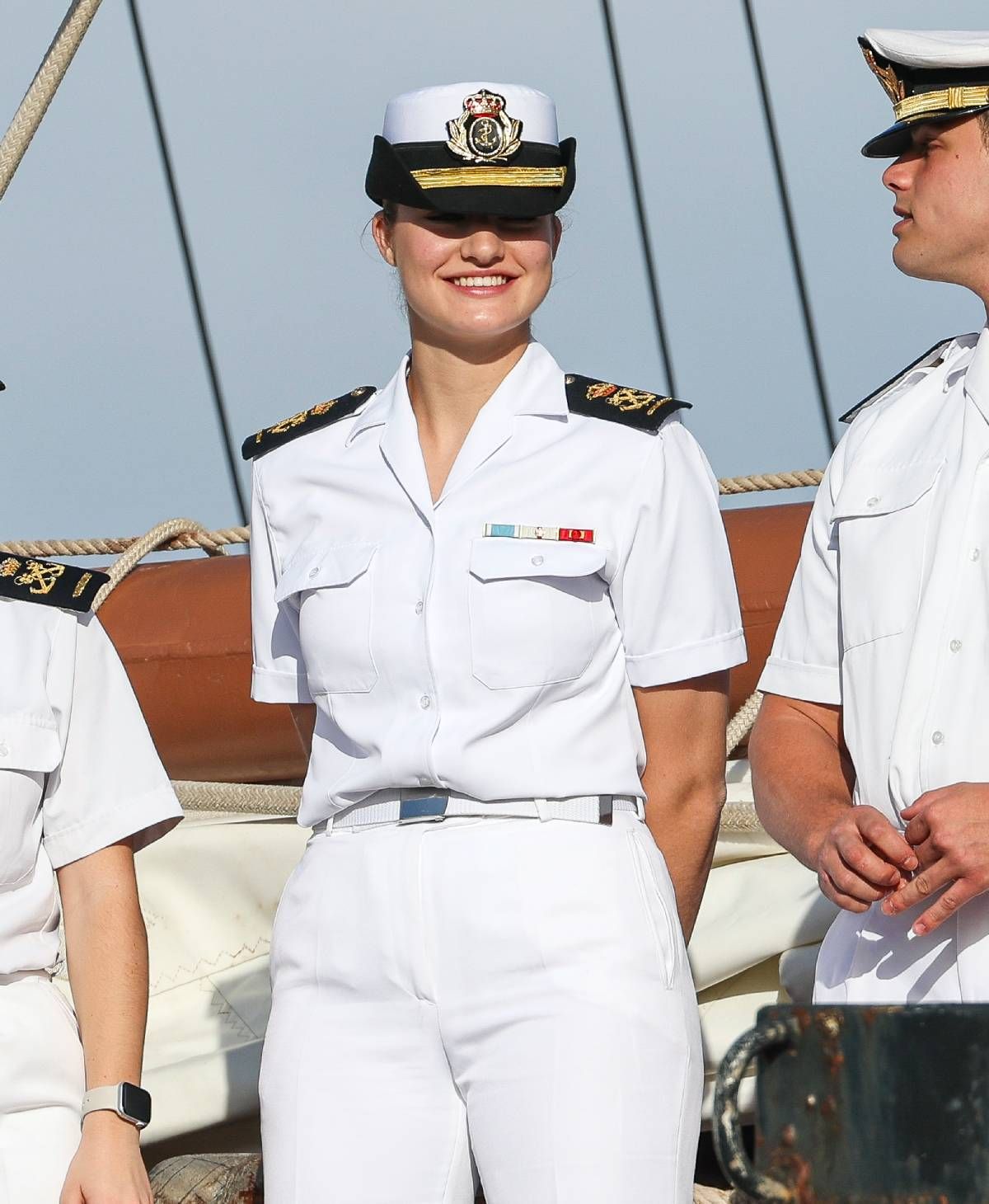 PRINCESA LEONOR GESTOS DESPEDIDA LAS PALMAS | La princesa Leonor más sonriente que nunca en ...